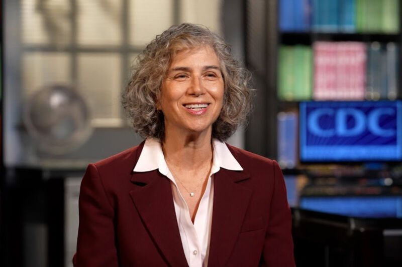 JAG odsoudil úřednici CDC Karen Hackerovou – tadesco.org